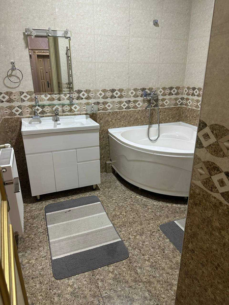 Сдается квартира 2\\\\4\\\\9 на Мирзо-Улугбекском районе Паркентский