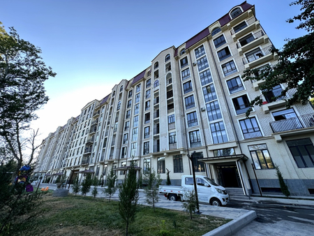 Продаётся 3/7-8/8 на ул.Буюк Ипак йули