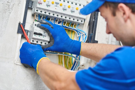 Elikteromantaj ishlar qilamiz xar xil turdagi 220/380 V elektirosxemal