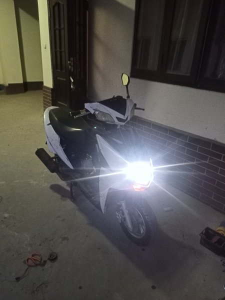 Sanyo jog skuter sotiladi 150cc
