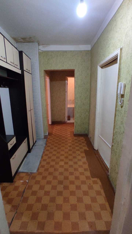 Продаётся 2/4/9 на ул.Сайрам ор-р 71 школа ( Общий коридор )