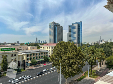(Добрый) Ц2 (Детский мир), 72 м², 3/7/9, Белоснежная