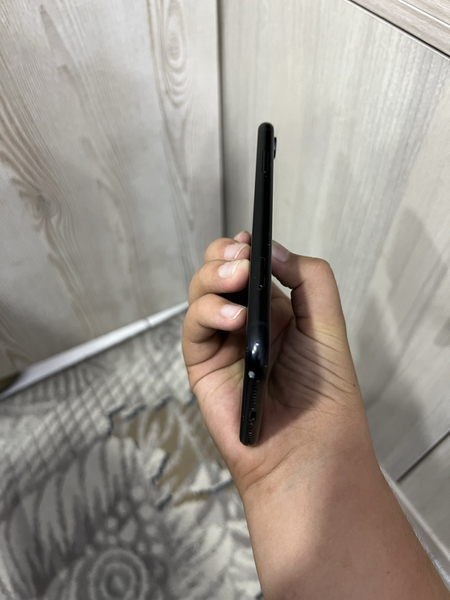 Iphone xr sotiladi