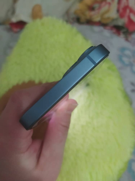 Продам айфон 14 Blue 128 gb коробка документы имеется