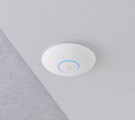 Беспроводная точка доступа Ubiquiti UniFi 7 PRO, артикул:U7-Pro