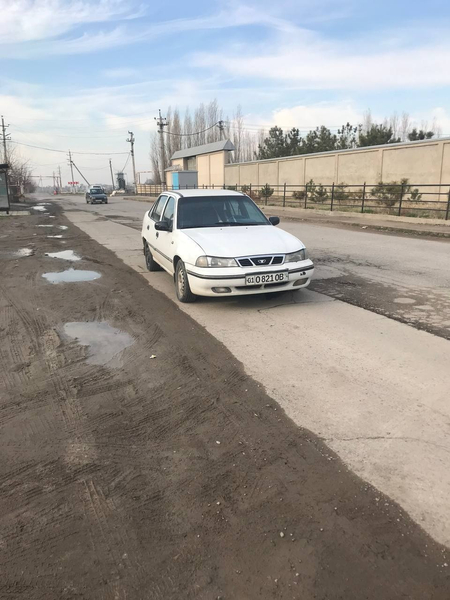 Мошина daewoo нексия 1