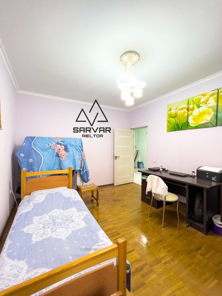 Продам 2/4/4 Буюк ипак Йули 77 серия
