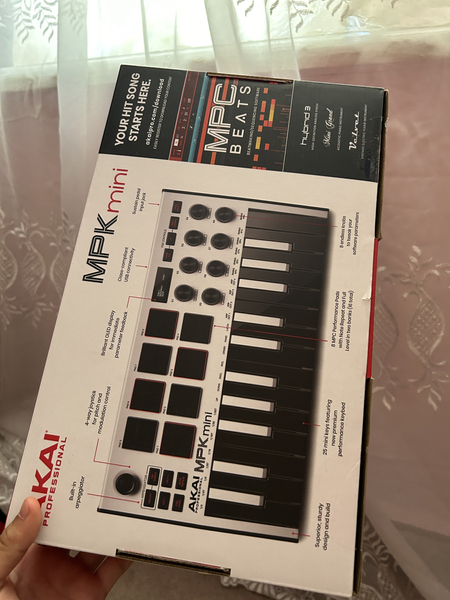 AKAI MPK Mini Garantya