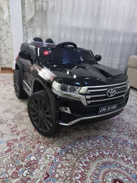 Детская машина TOYOTA