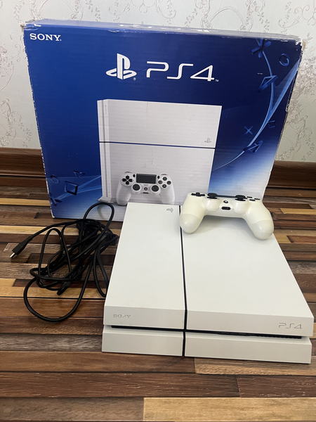 Play station 4 skitka