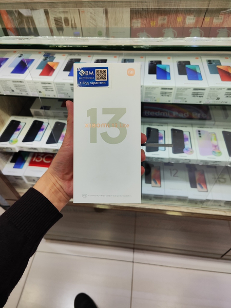Xiaomi 13 lite. Deyarli Yangi