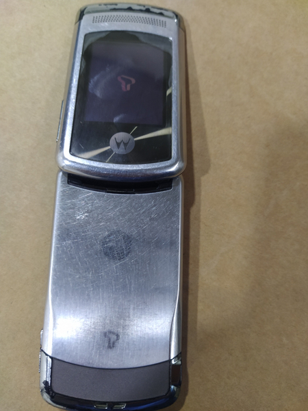 PerfectumMobil cidma Motorola V 13