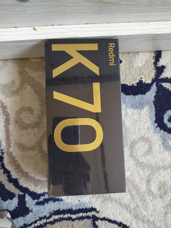 Redmi K70 White 12/256 yangi