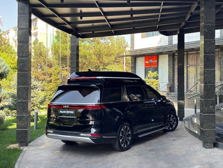 KIA Carnival HI - Limousine