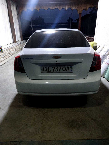 Lasetti gentra sotiladi