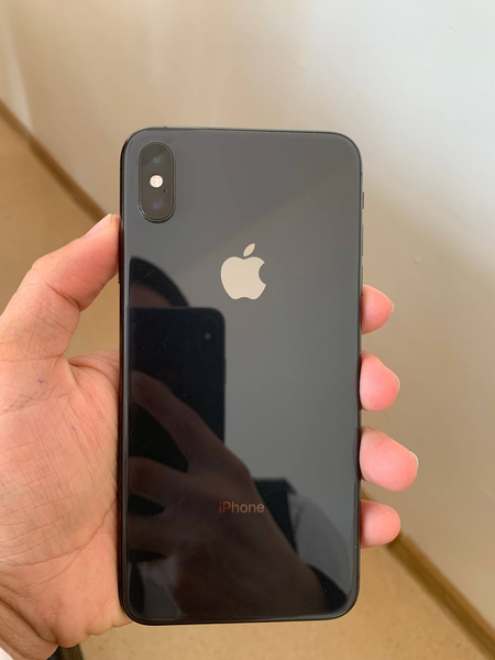 iPhone xs max 
Batareya 80%
Region LLA 
Xotira 64GB
Fes, 
truton ishla