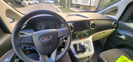 Срочно продаётся JAC M3  17200$