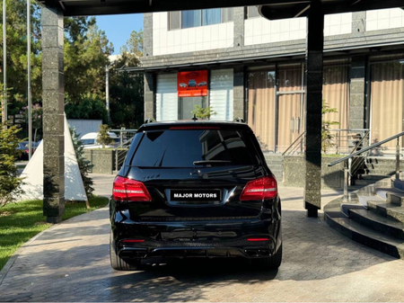 Mercedes-Benz GLS450 4MATIC