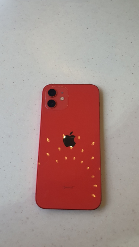 iPhone 12 sotiladi iCloudi bor
