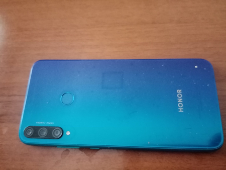 Honor 9S.  Sotiladi