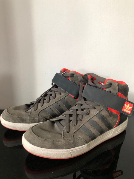 Adidas зимние высокие мужские кросы
