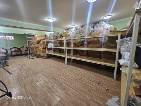 Noturar 310 m2 kvadratlik magazin sotiladi