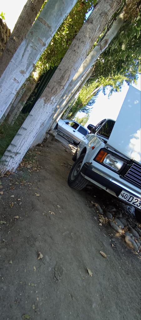 Vaz 2107 sotiladi
