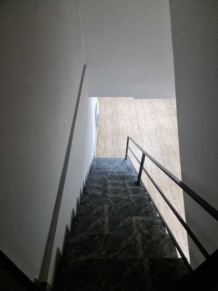 Nejiloy joy (padval) arendaga beriladi 80 kv tsalkovskiyda