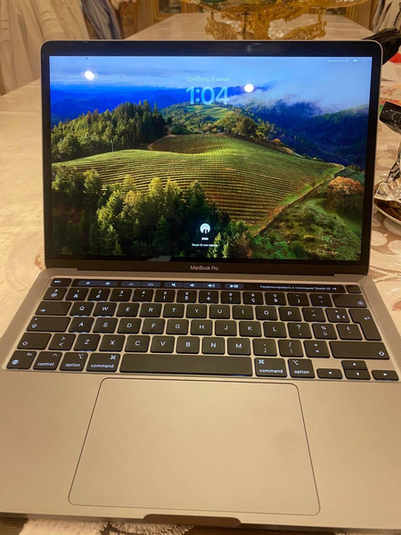 Apple MacBook Pro M2