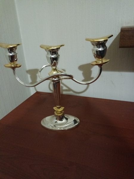 Продам подсвечник