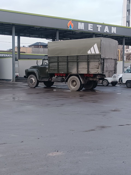 Zil sotiladi gruzavoy