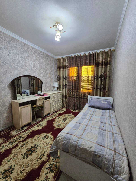 Продаётся 5-ком квартира на 6 этаже.