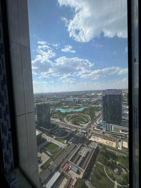 Срочно ПРОДАЁТСЯ 2ком студия квартира на ЖК Akay city 68м2 4-этаж