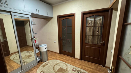 Продам хорошую квартиру на вингерской 77 серия олтин води