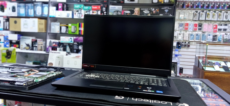 ASUS tuf gaming  f17 Intel core i5 11th gen 12/512/4 rtx 3050ti