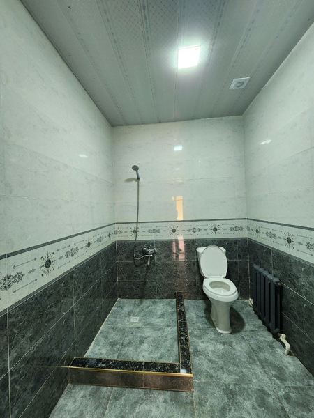 4 sotixli 4 xonadan iborat uchastka sotiladi