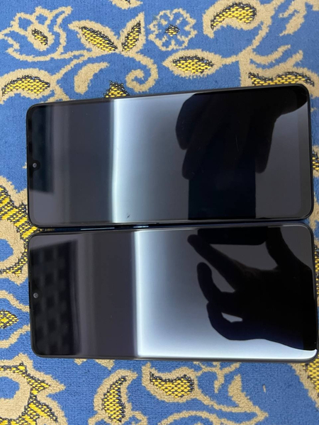 Samsung a33 5g a32  skidkada