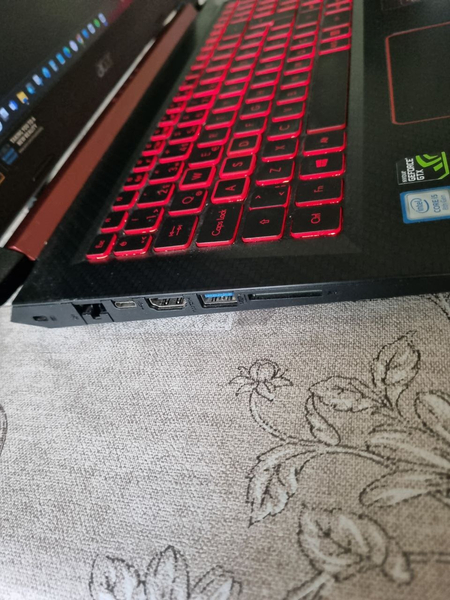 Acer Nitro 5 AN515