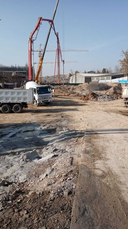 Бурение скважин для свай и работы заливки и армирования свай