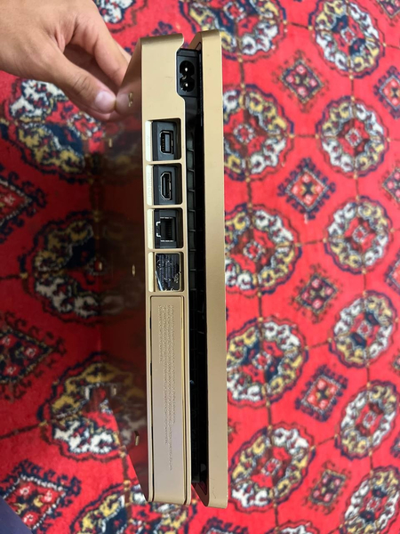 Play station 4 slim