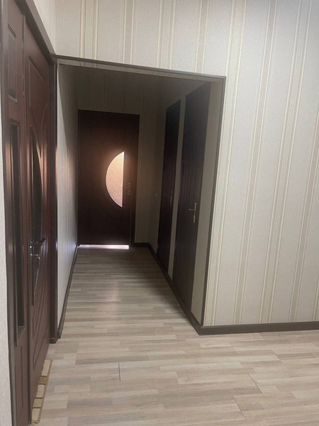 Срочноо продаётся Юнусабад 9кв 2/5/5