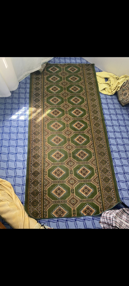 Gilamlar sotiladi