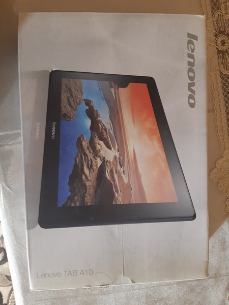 Lenovo TAB A10 .