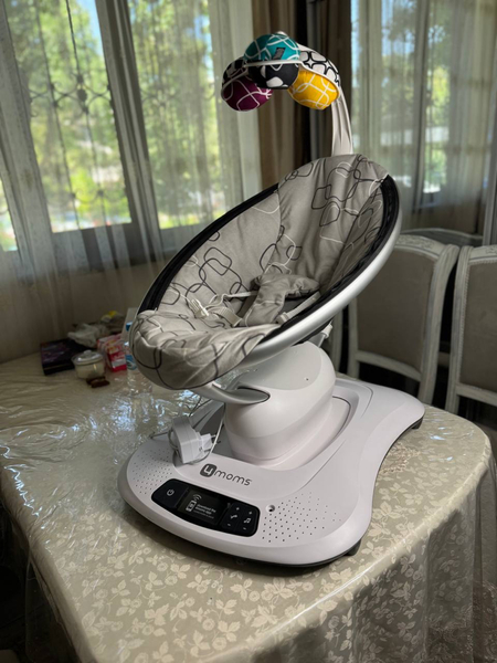 Срочно продаётся электронная люлька 4MOMS