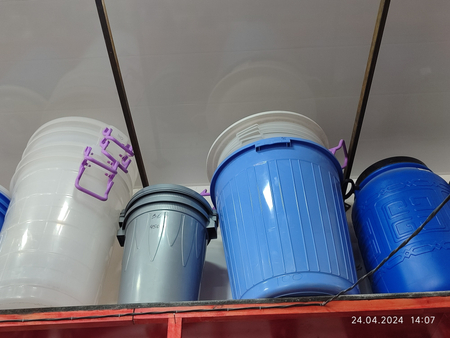 Bochka plastmas sotiladi