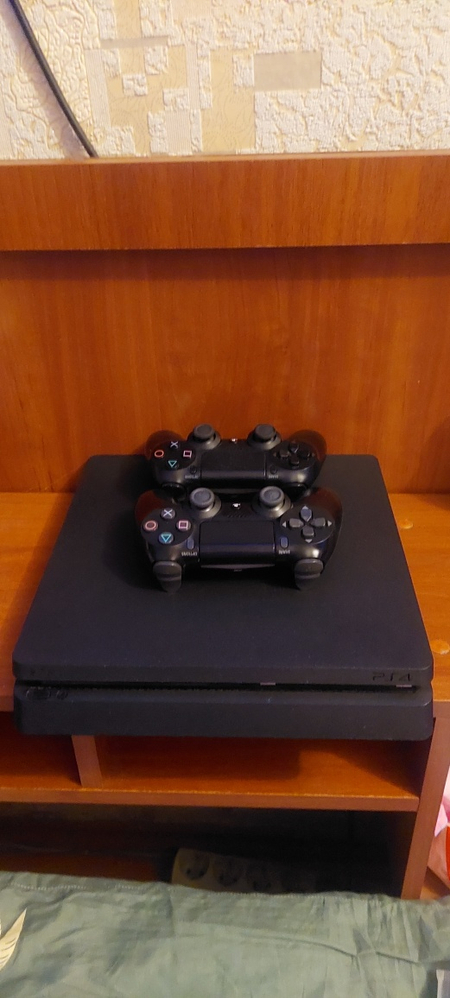 Sony Play Station-4 Slim 1TB 2оригинал джойстика