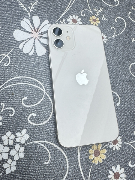 Iphone 12 mini в отличном состоянии