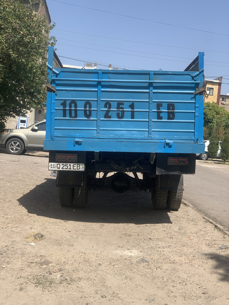 Gaz 53 sotiladi