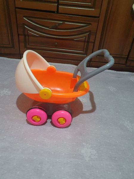 Срочно продаётся детский игрушечный коляска