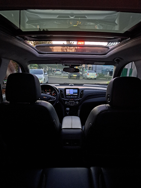 Chevrolet Equinox 2022 срочно сотилади